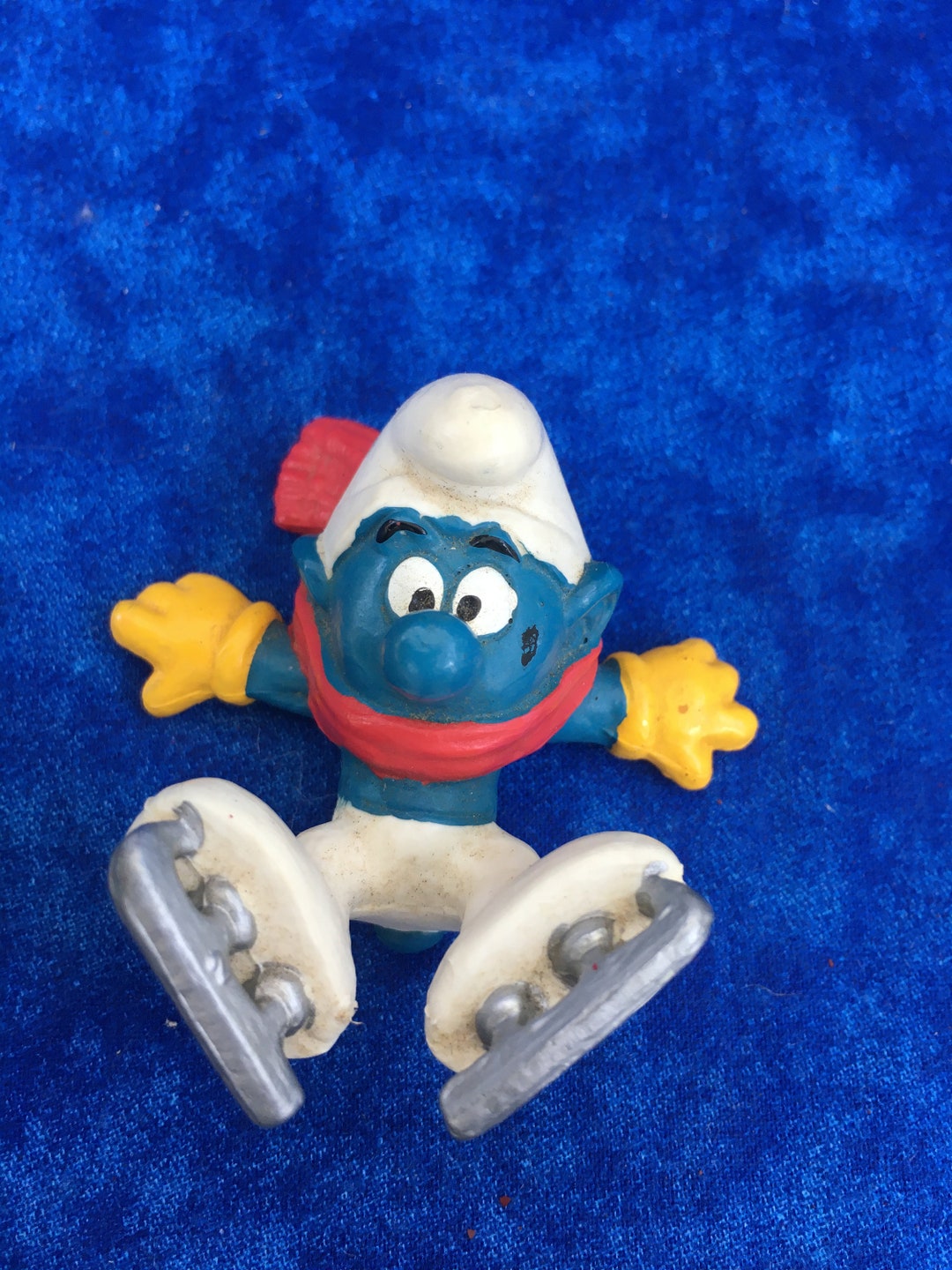 Vintage A Skating Blue Smurf - Etsy