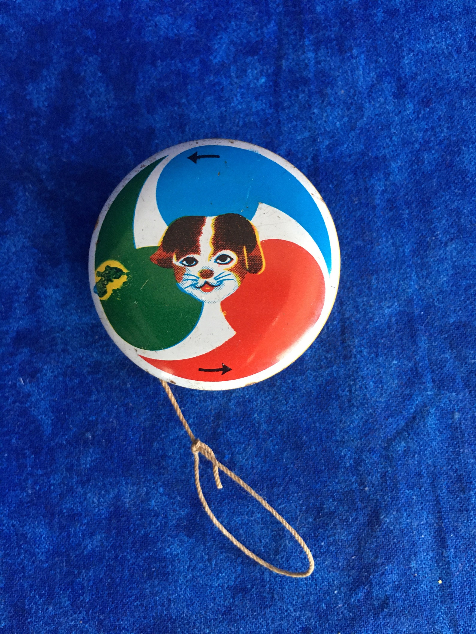 Vintage Yo Yo That is the Size of a Silver Dollar. - Etsy