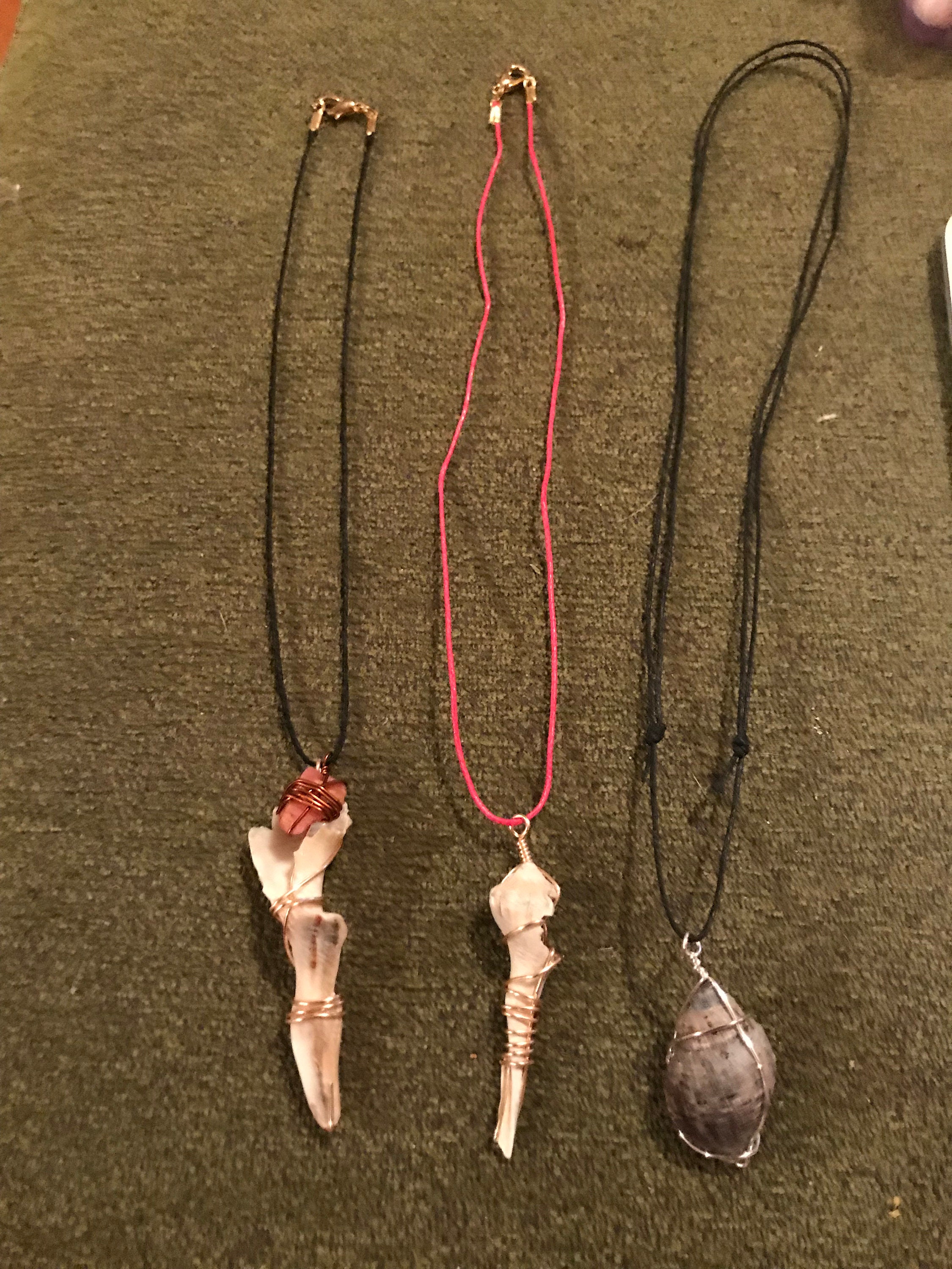 Simple gran caparazón y collar de cordón - Etsy España