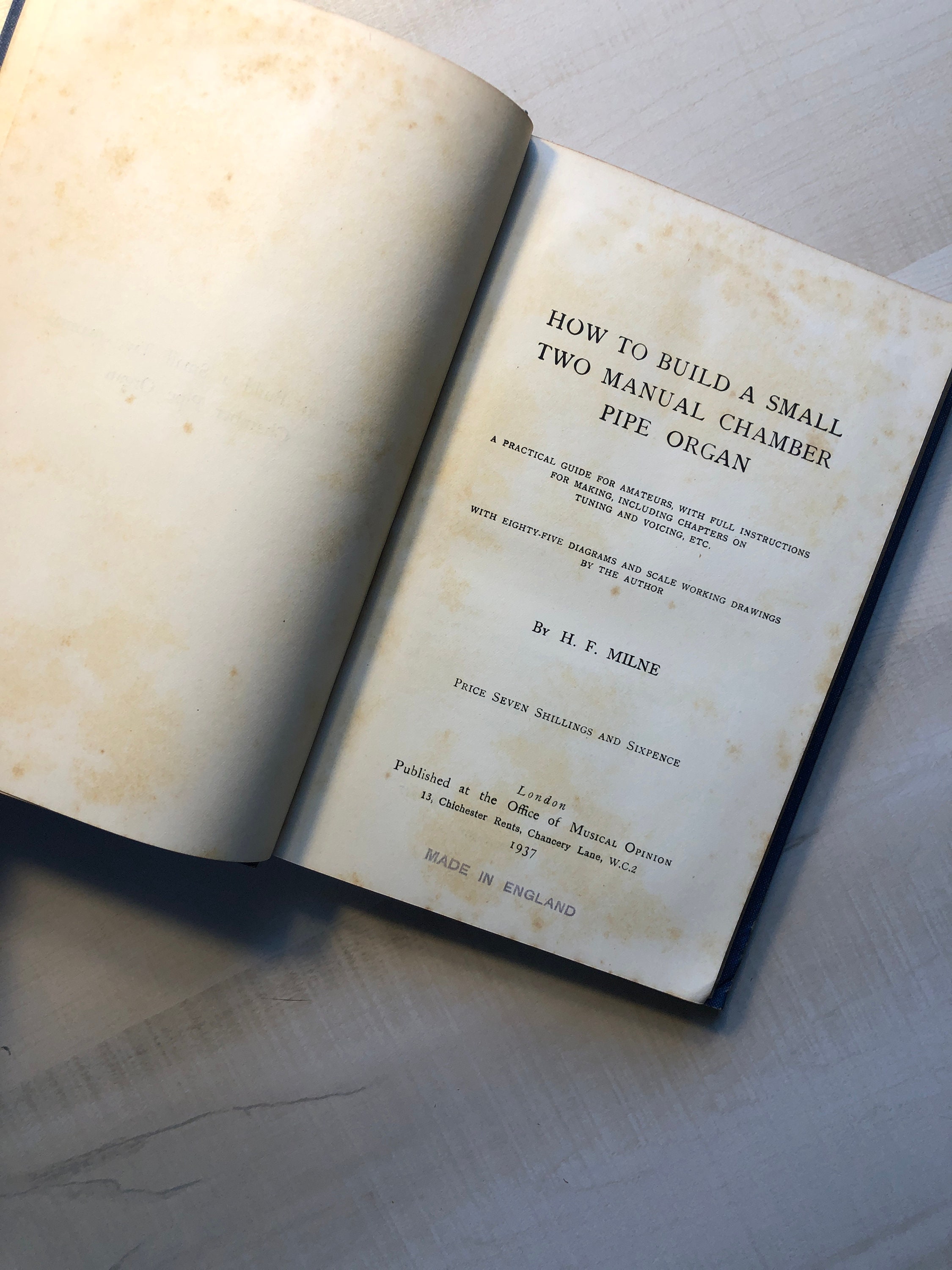 In Very Good Overall Vintage Condition "how to Build A Small Two Manual ...
