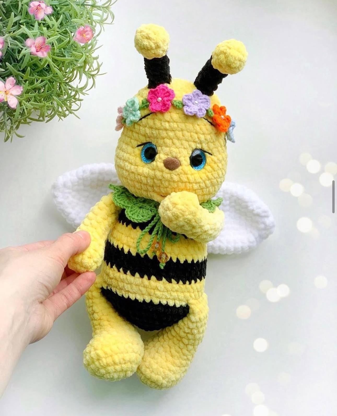 Crochet Pattern Bee in English/pdf, Amigurumi Be Pattern, Bumblebee ...
