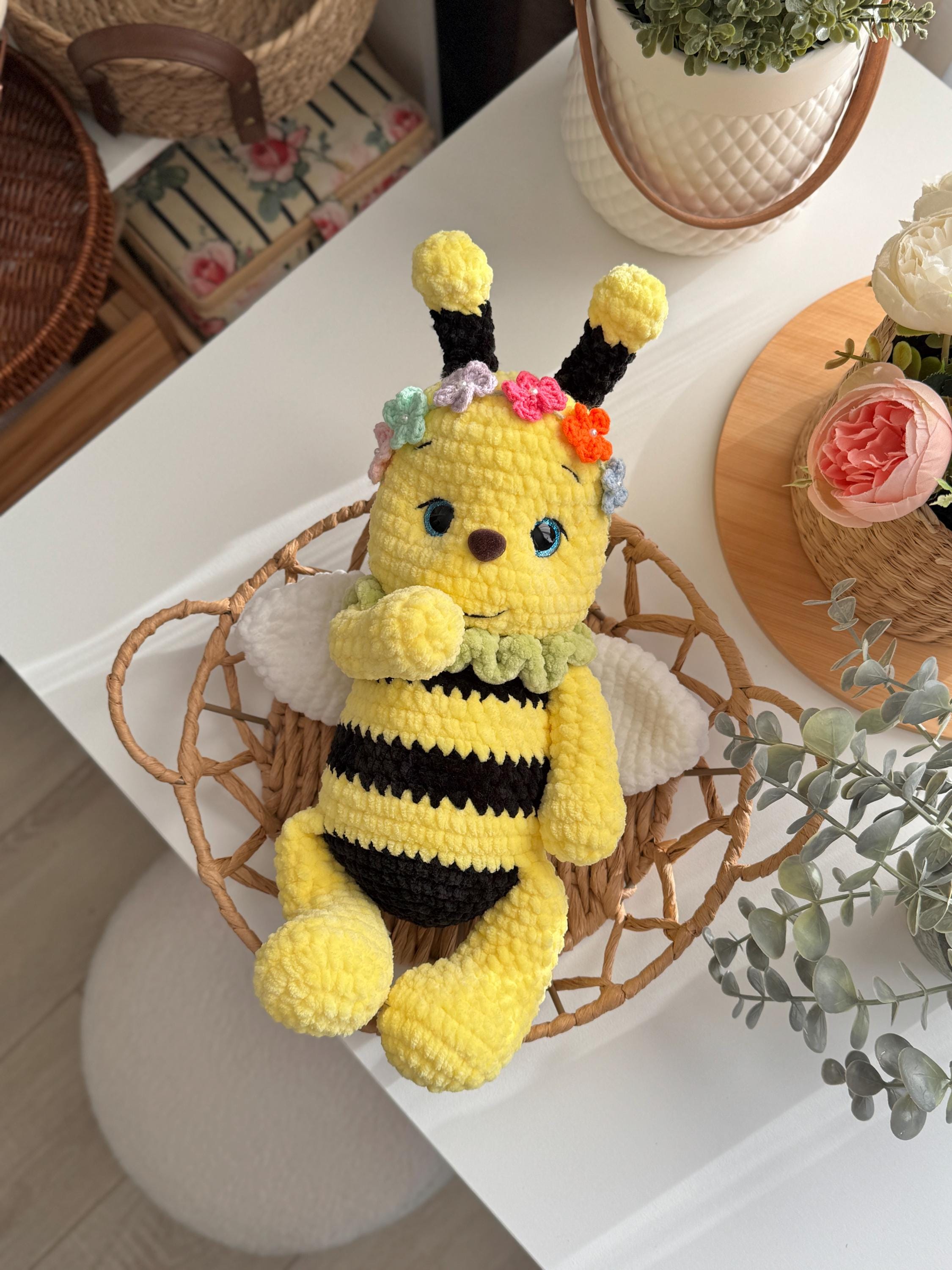 Crochet Pattern Bee in English/pdf, Amigurumi Be Pattern, Bumblebee ...