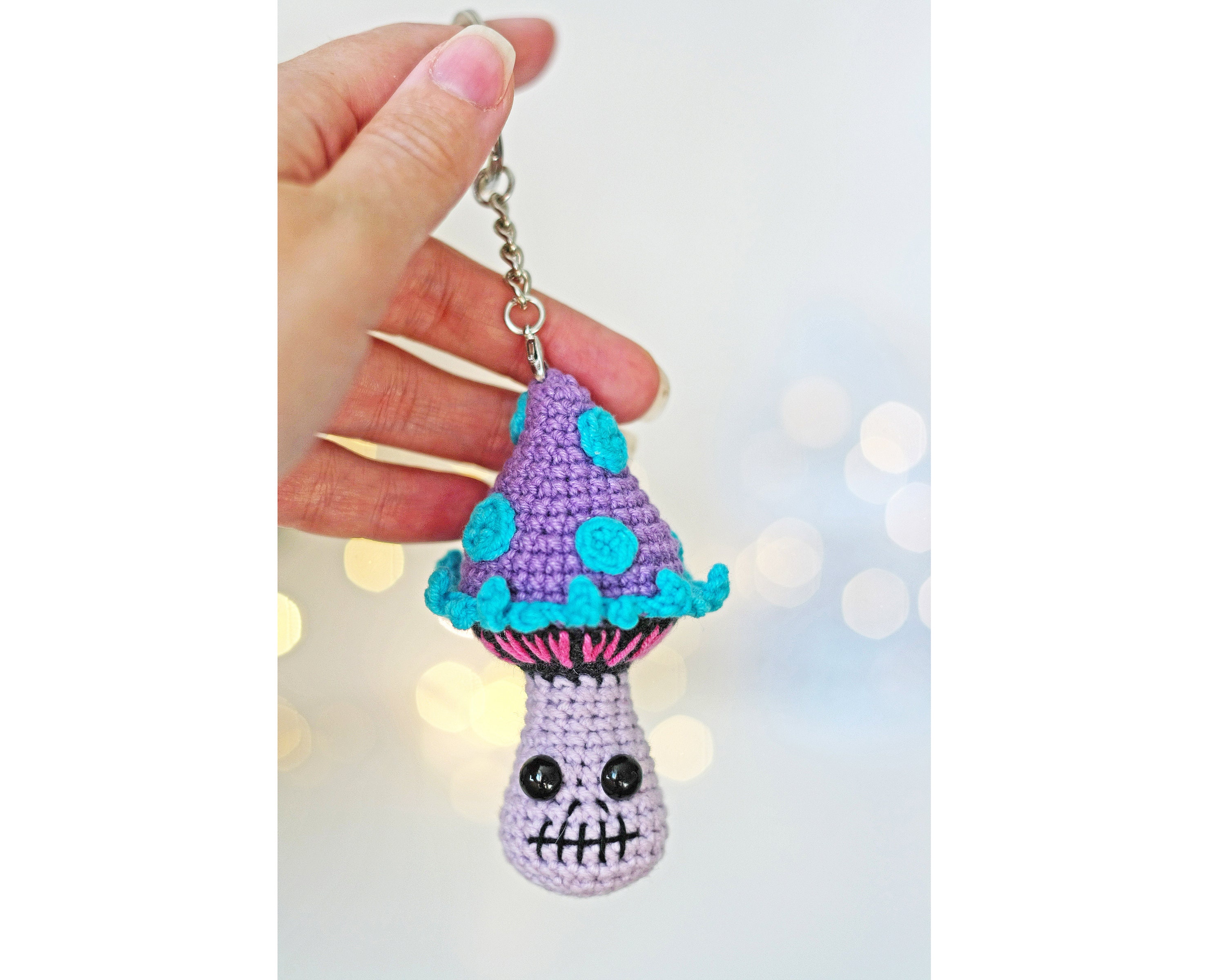 Skull Mushroom Crochet Keychain Pattern - Easy Halloween Spooky ...
