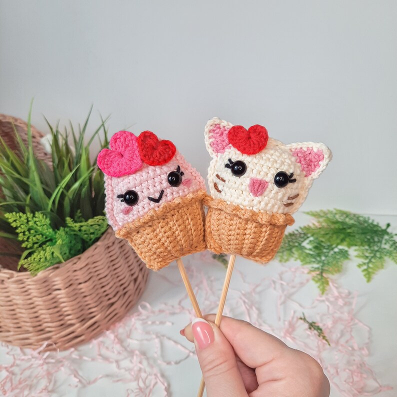 SET of 3 Crochet Pattern Crochet Pattern Keychain Cupcake | Etsy