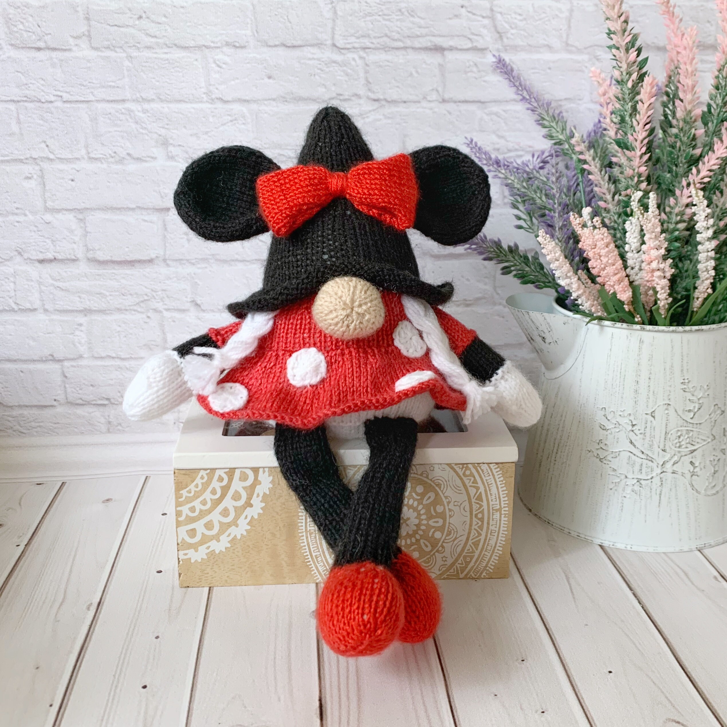 Mickey Mouse Knitting Pattern