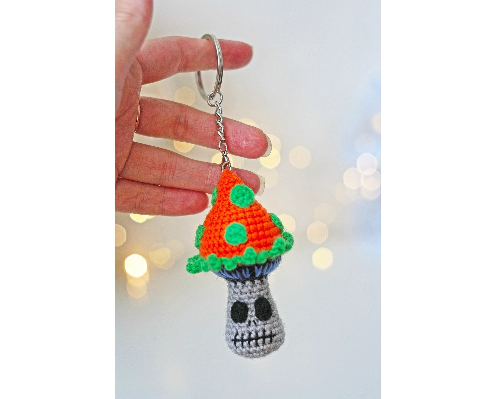 Skull Mushroom Crochet Keychain Pattern - Easy Halloween Spooky ...