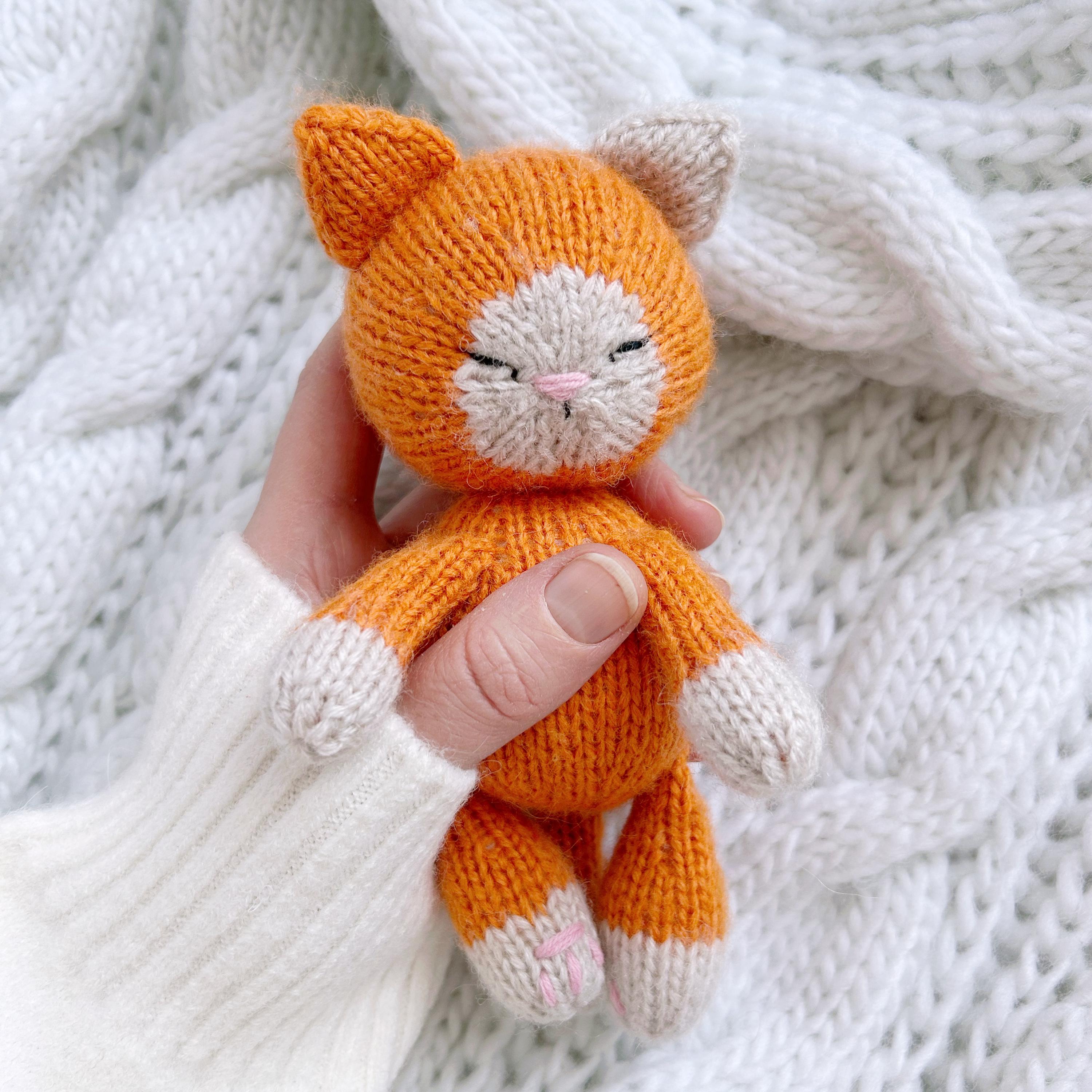 Sleeping Kitten Knitting Pattern, Birthday Gift, Little Ginger Cat, DIY ...