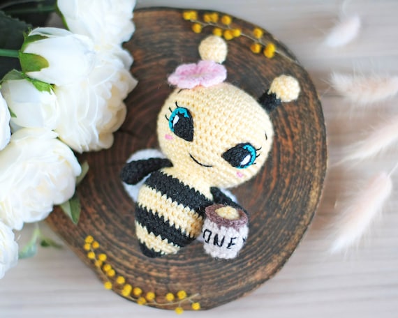 Mini Crochet Bee Pattern Cute Amigurumi Bee Small - Etsy