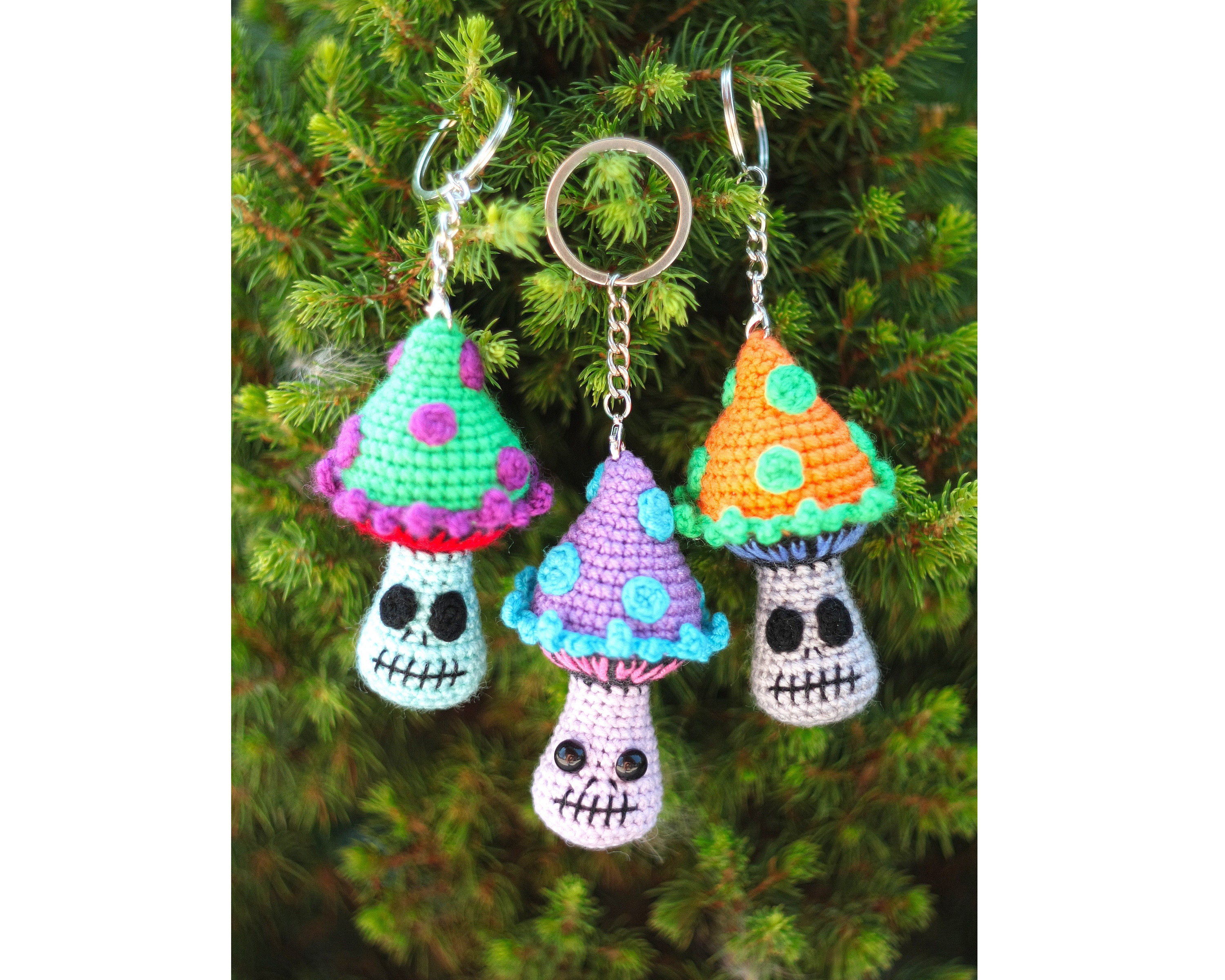 Skull Mushroom Crochet Keychain Pattern - Easy Halloween Spooky ...
