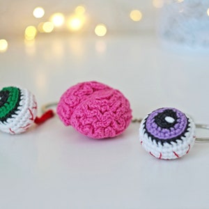 Halloween Crochet Keychain Eyeball and Brains Pattern - Amigurumi ...