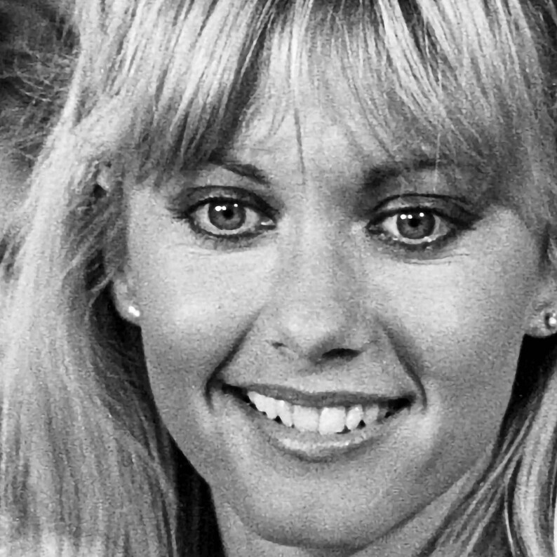 Olivia Newton John Vintage Photo Poster: 1978 Awards Print - Etsy
