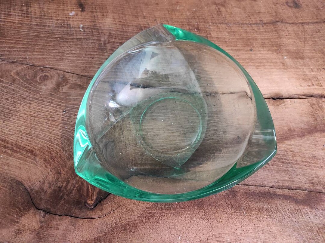 Large Vintage Ashtray, From the 60s-70s, in Green Glass - Etsy