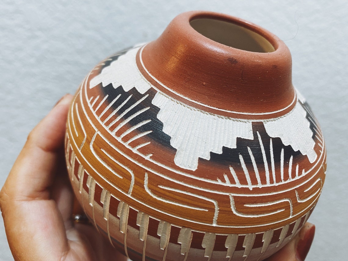 Vintage Artisanal Round Orange Native American Navajo Vase (artist ...