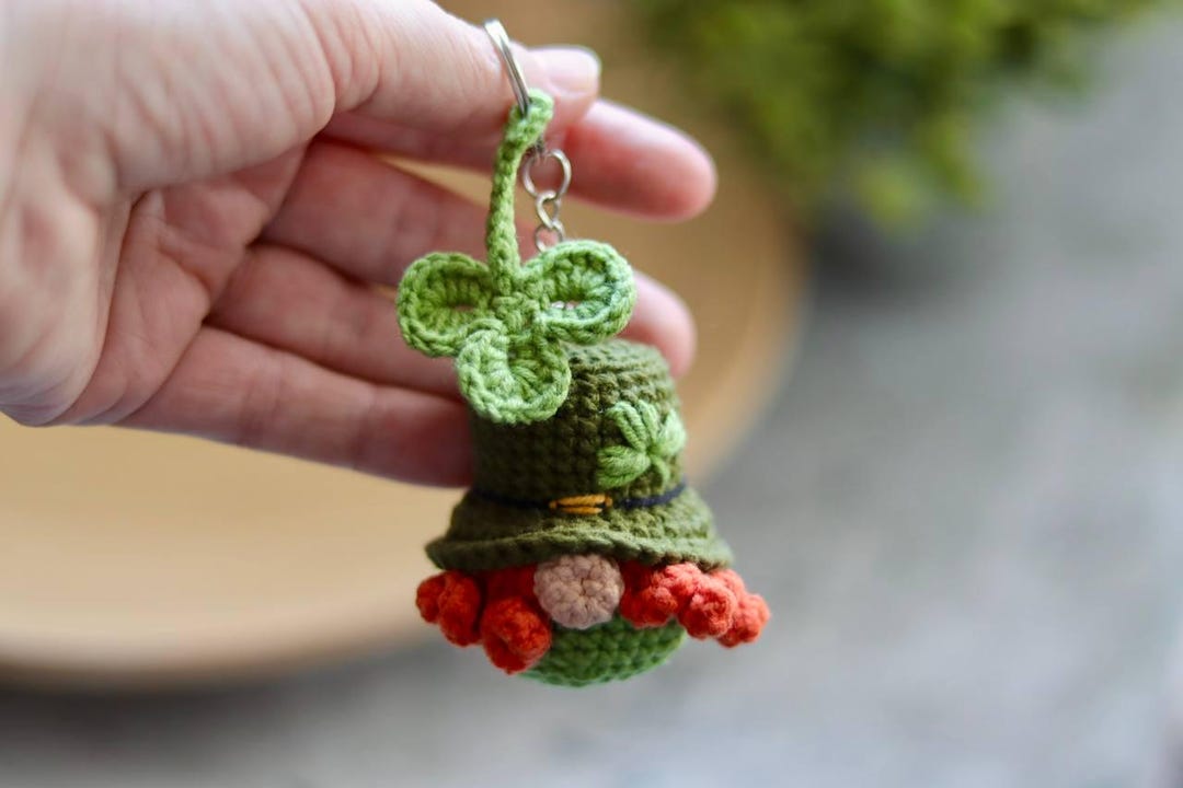 Crochet Patterns Saint Patrick Gnome Keychain, Crochet Keychain ...