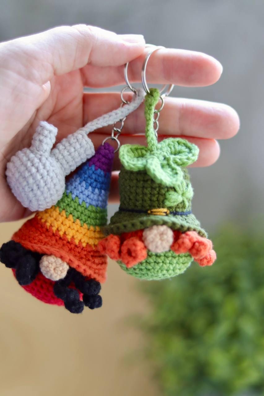 Crochet Patterns Saint Patrick Gnome Keychain, Crochet Keychain ...