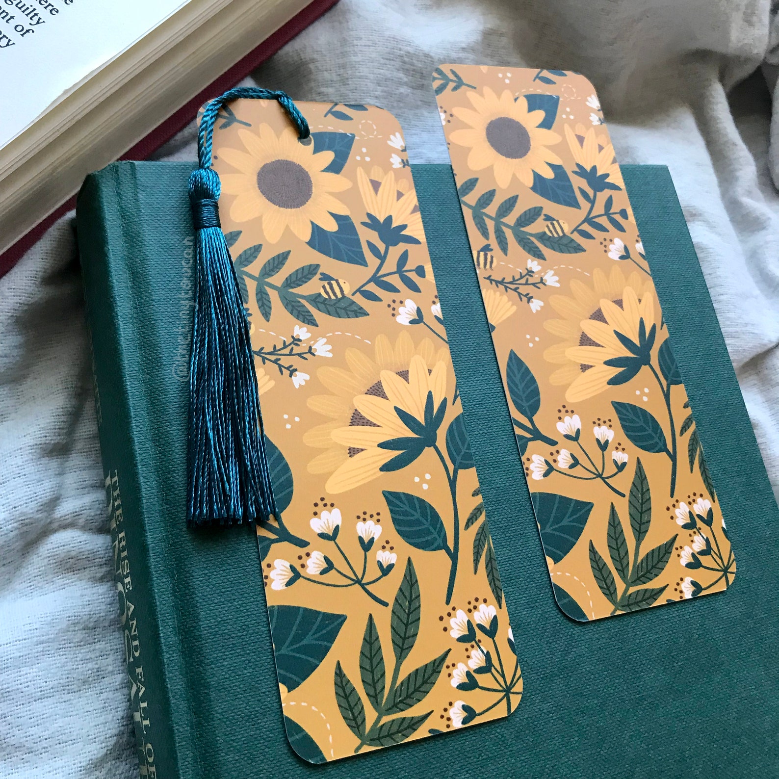 Sunflowers and Bumble Bees Bookmark flowers With or Without - Etsy UK