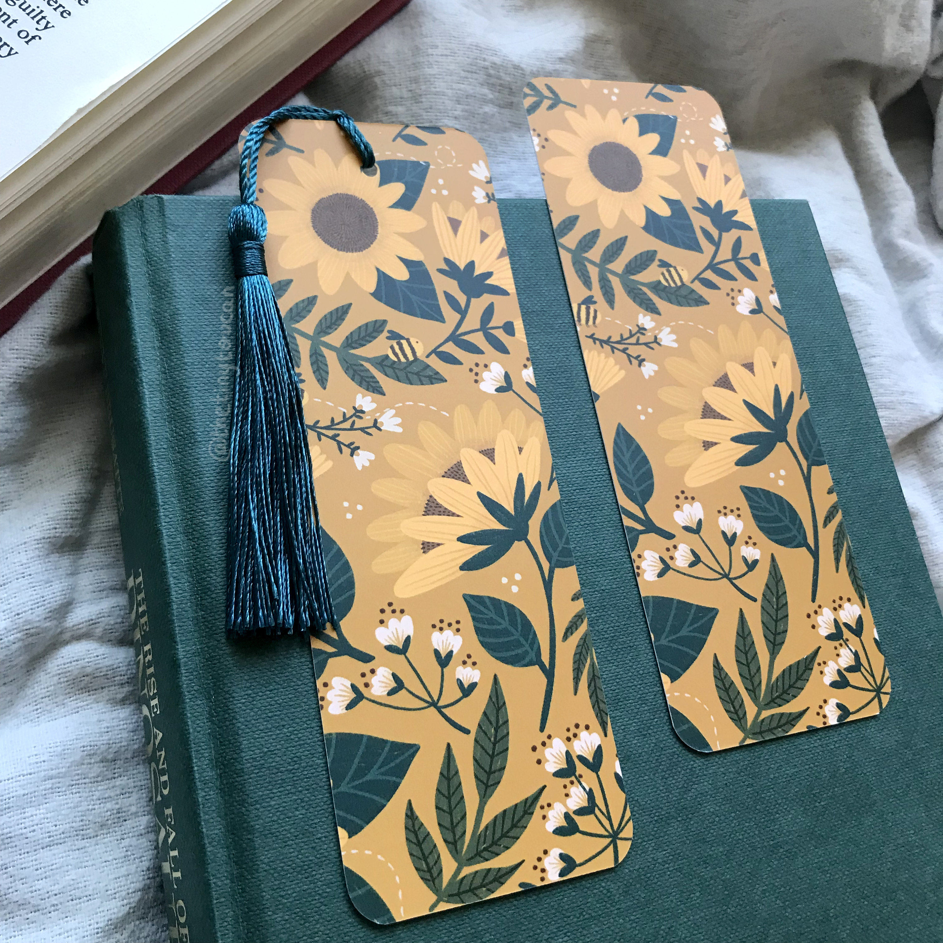 Sunflowers and Bumble Bees Bookmark flowers With or Without - Etsy UK