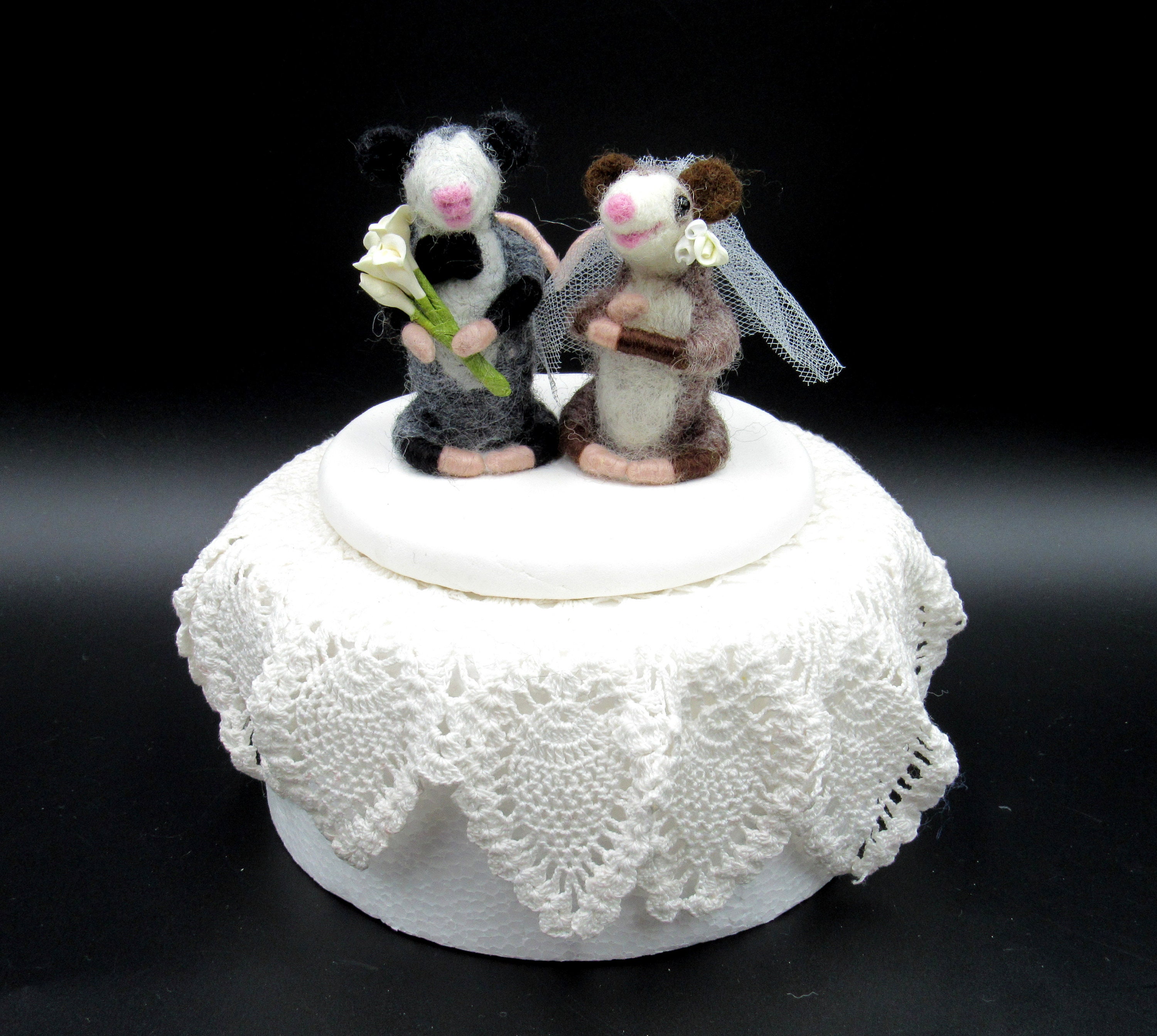 Possum Wedding Cake Topper Opossum Groom and Bride Wedding Gift - Etsy