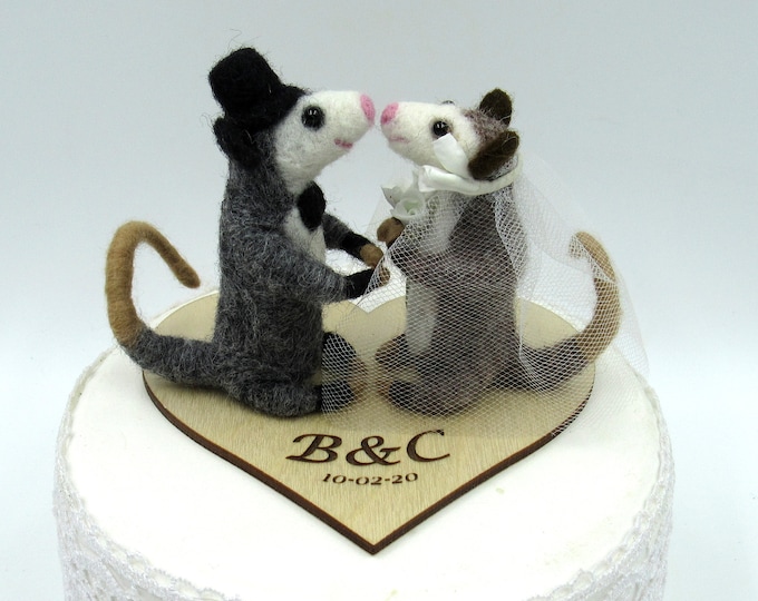 Possum Wedding Cake Topper Opossum Groom and Bride Wedding Gift - Etsy