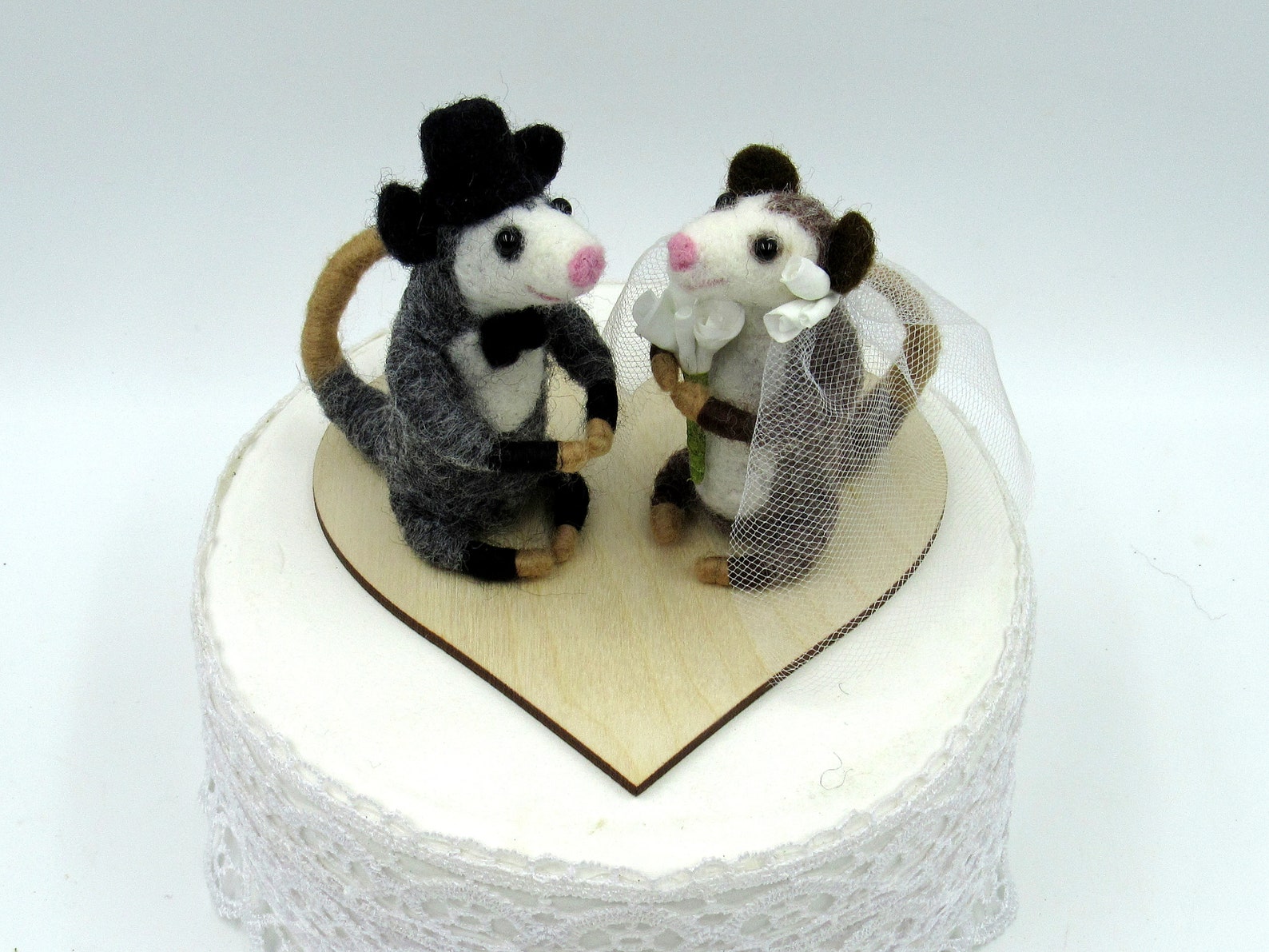 Possum Wedding Cake Topper Opossum Groom and Bride Wedding Gift - Etsy
