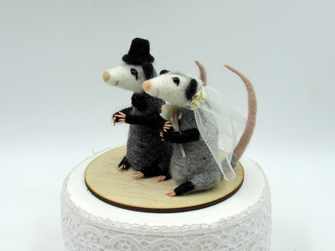 Possum wedding cake topper Opossum groom and bride | Etsy