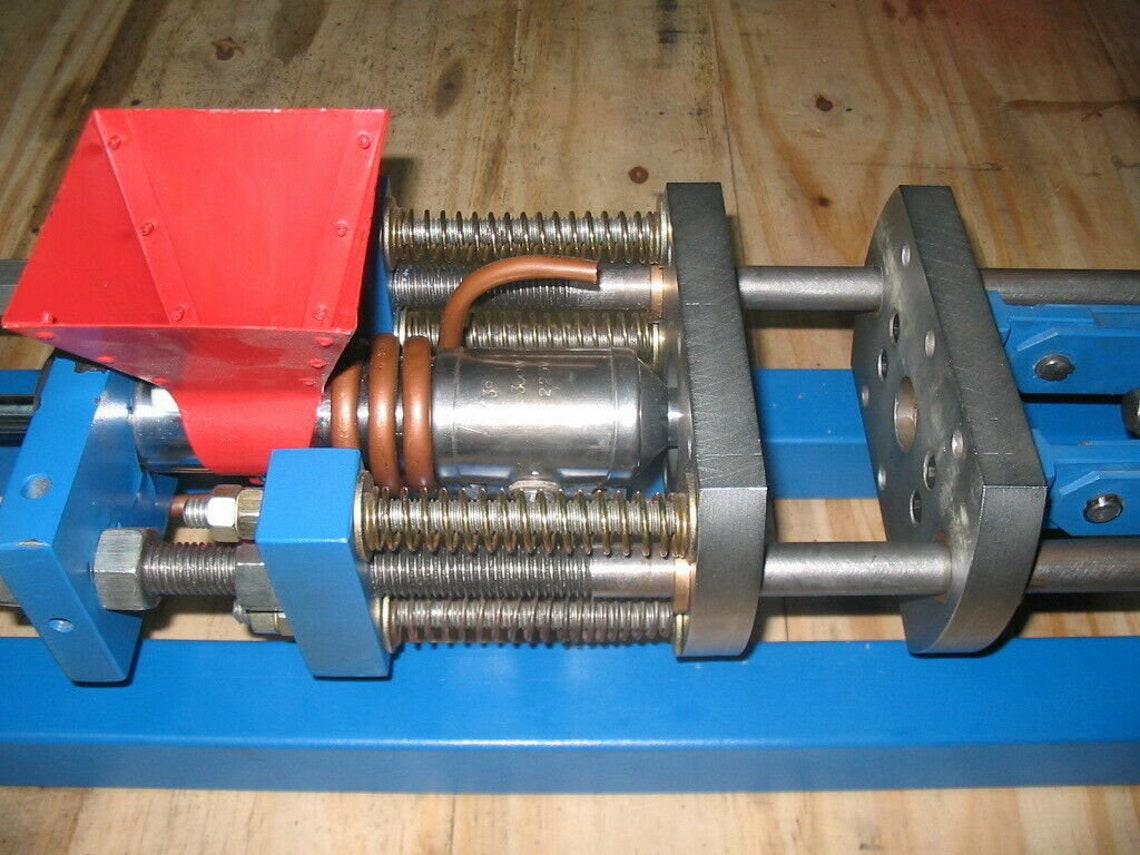 Manual Plastic Injection Molding Machine Build Your Own Plans DIY in ...