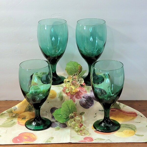 Green Water Goblets - Etsy