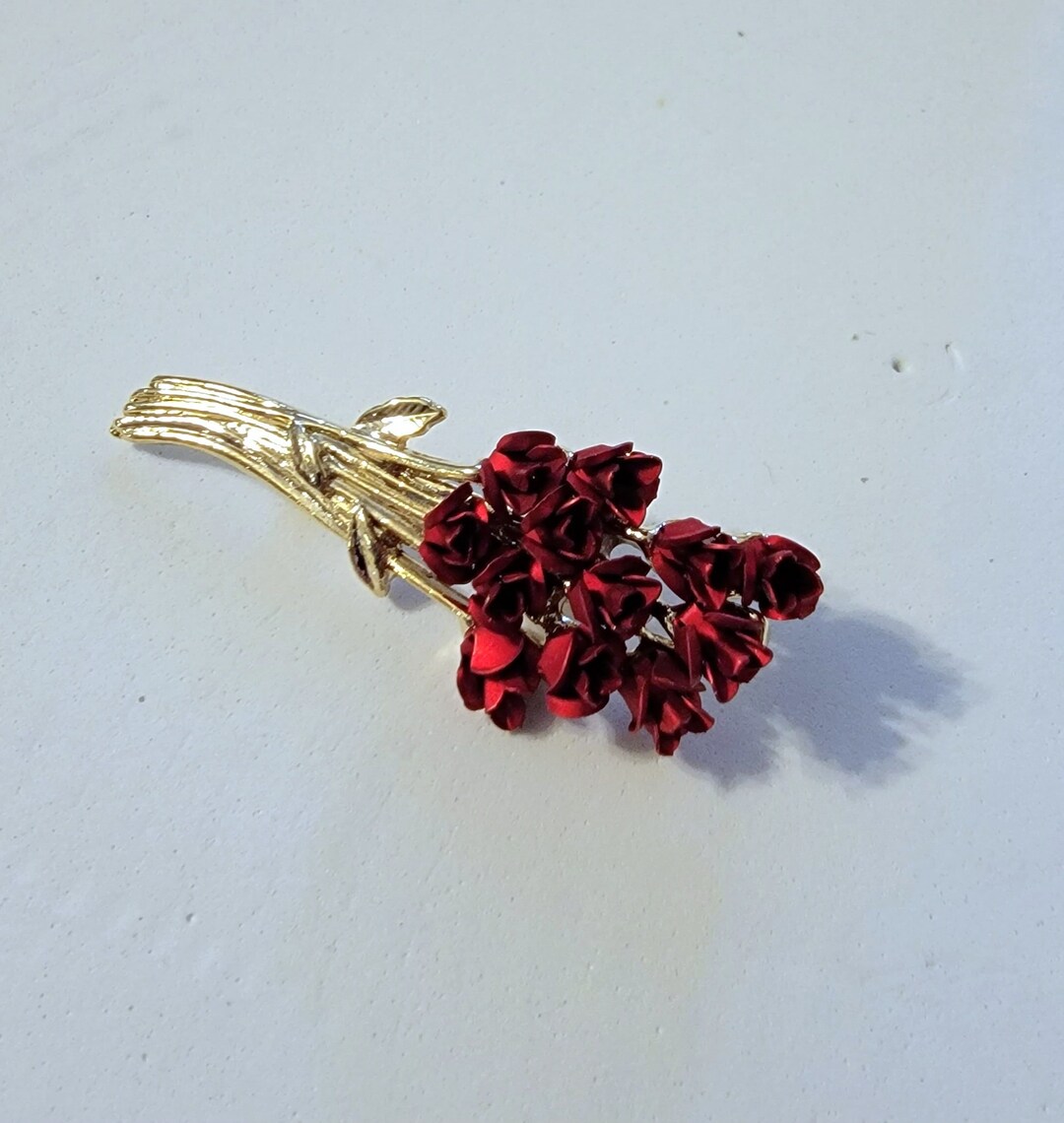 1997 DM Rose Bouquet Pin Vintage Jewelry Pin Red Rose Pin - Etsy