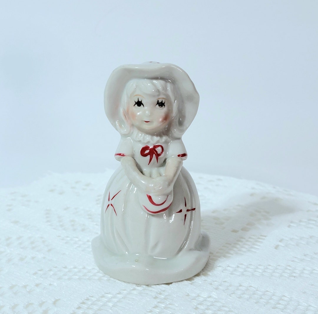 Vintage Handgemalt Girl Figurine, Collectible Handgemalt Figurine ...