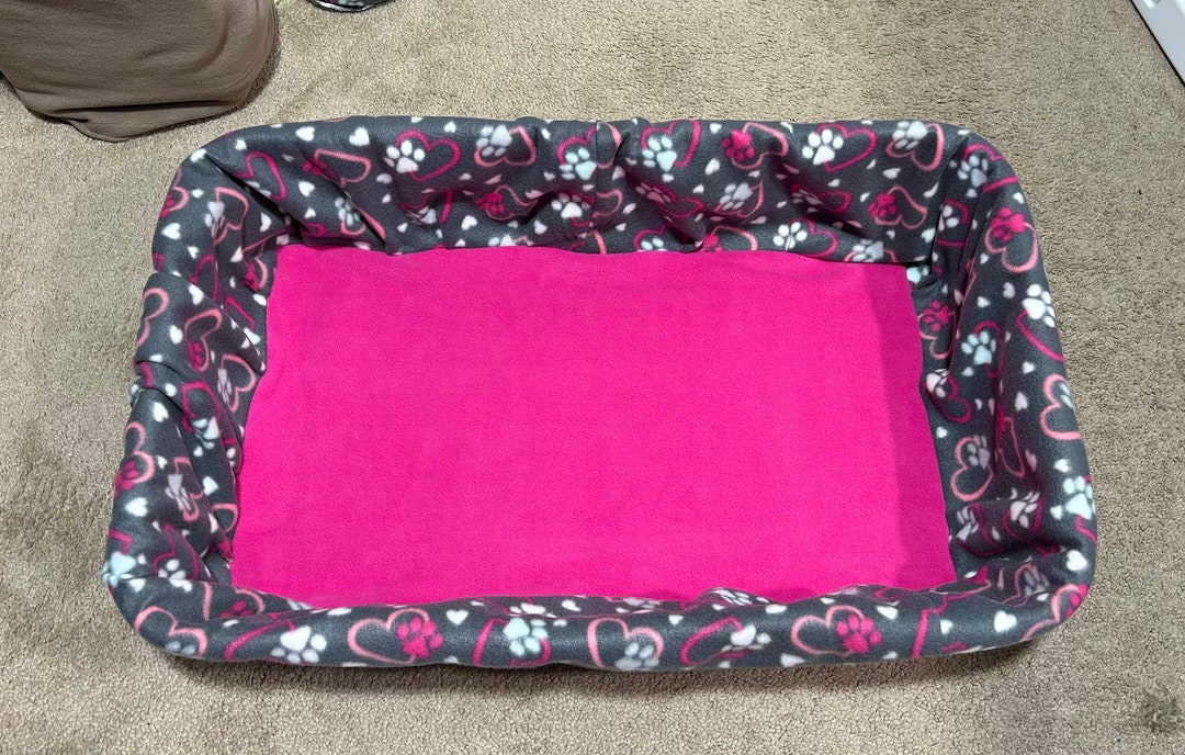 Fleece Whelping Box Liner – Pink Hearts and Paws, Under Bed Storage - Etsy