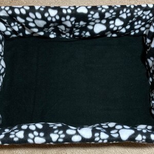 Fleece Whelping Box Liner - White Paws on Black, Puppy Kitten Bedding ...