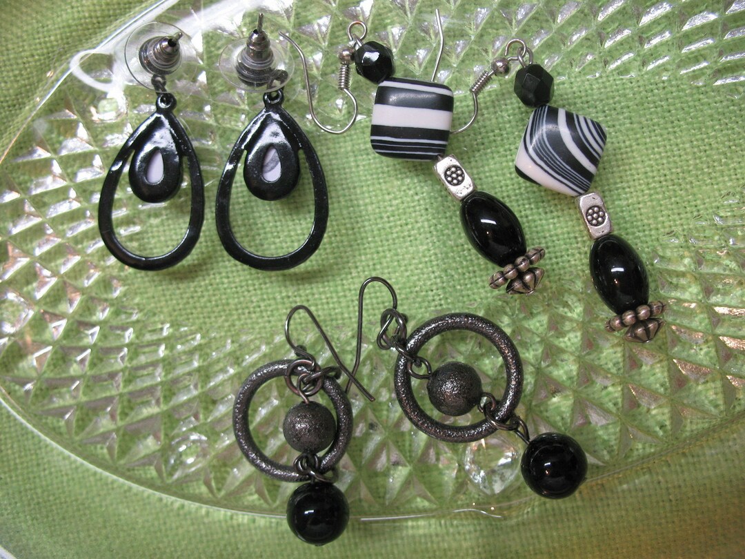 Vintage 3 Pair Black & White Dangle Earrings Classic 1990's Tribal Chic ...