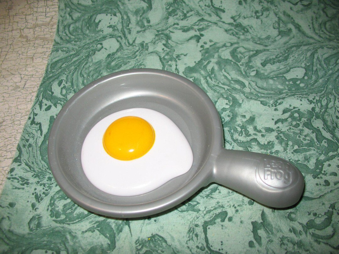 Leap Frog Lovin Oven Play Food Skillet With Egg Replacement Pieces ...
