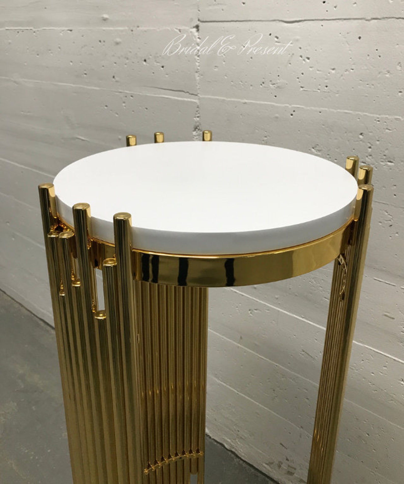 New Set of 3 Pcs Plinths Gold Round Metal Plinths Wedding | Etsy UK