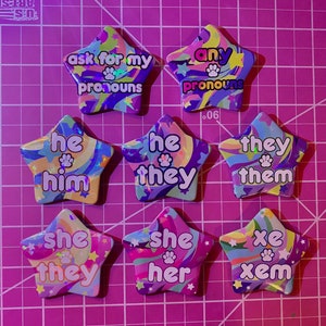 2 X 2 Holographic Furry Pronoun Button Pins - Etsy UK