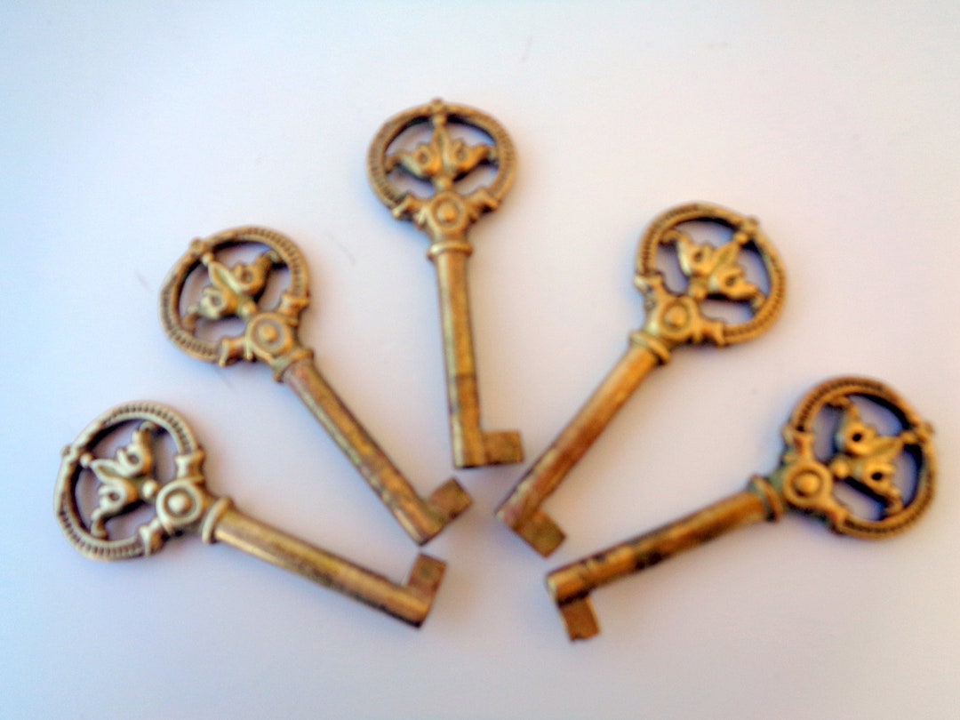 Vintage Italy Collectible Skeleton Key, Ornate, Fancy, Authentic Brass ...