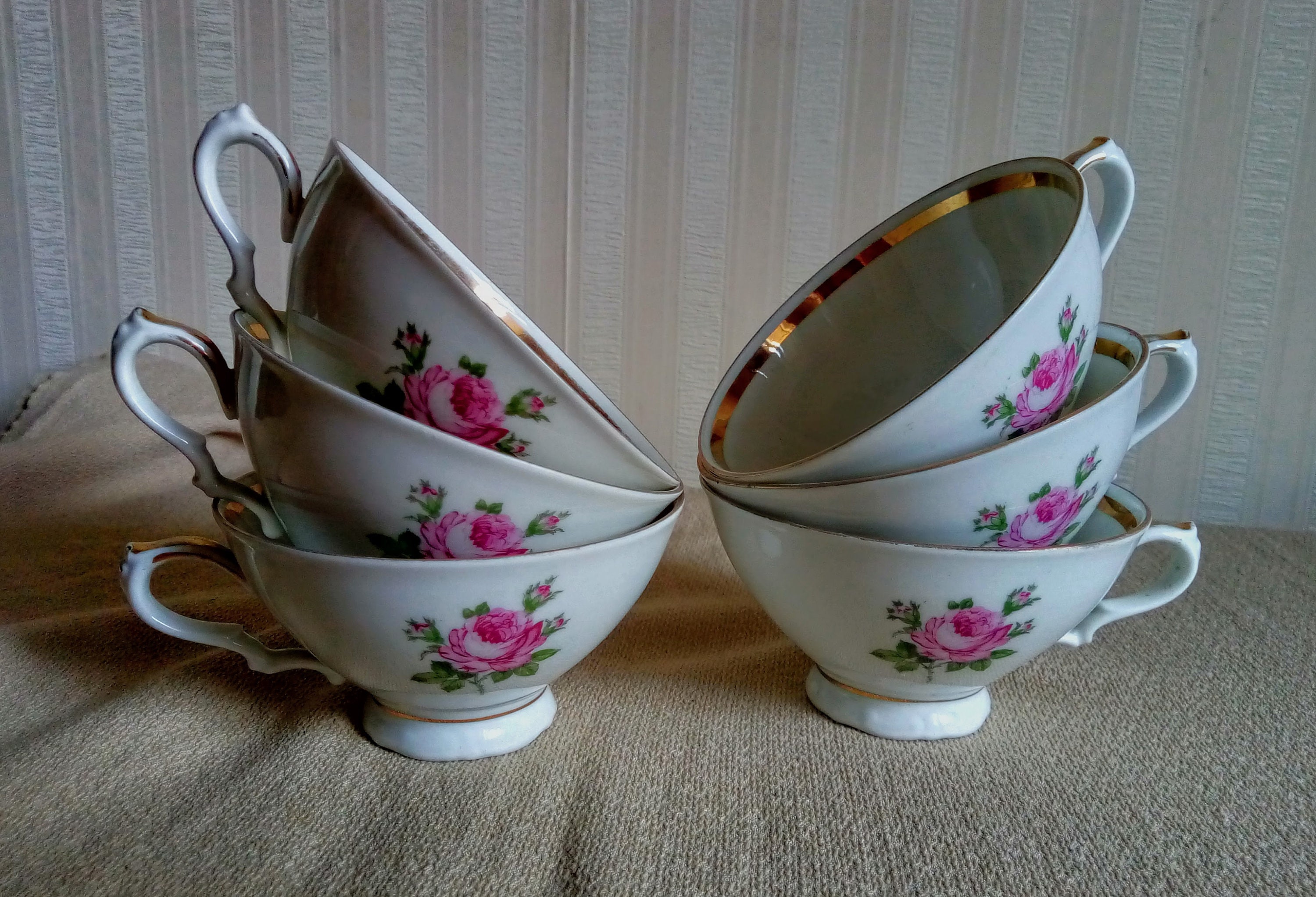 Vintage Porzellan Tee/Kaffee Tassen Set von KAHLA 6 Porzellan Teetassen mit Rosenmuster aus den ...