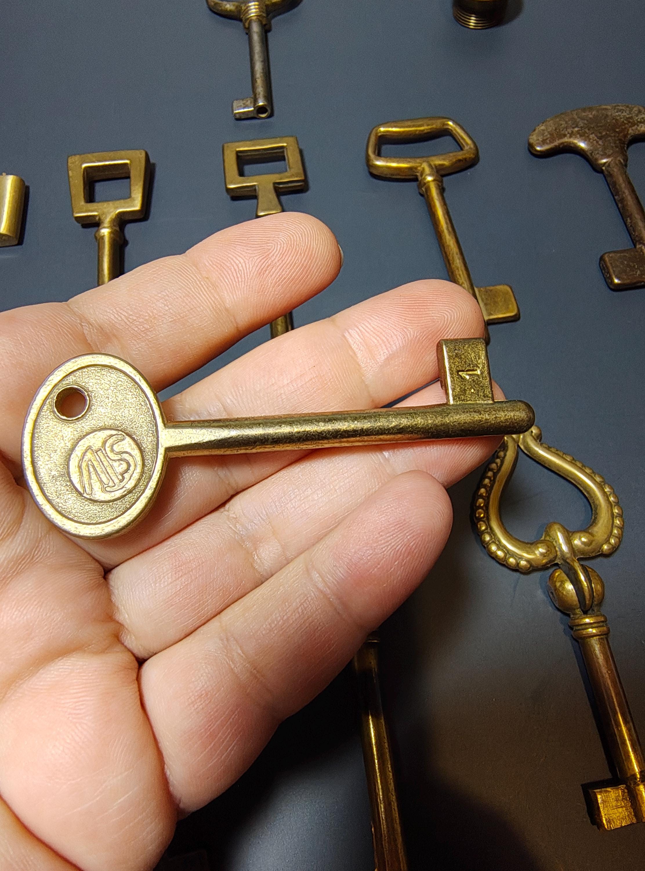 Vintage Italy Collectible Skeleton Folding Key, Ornate Authentic Brass ...