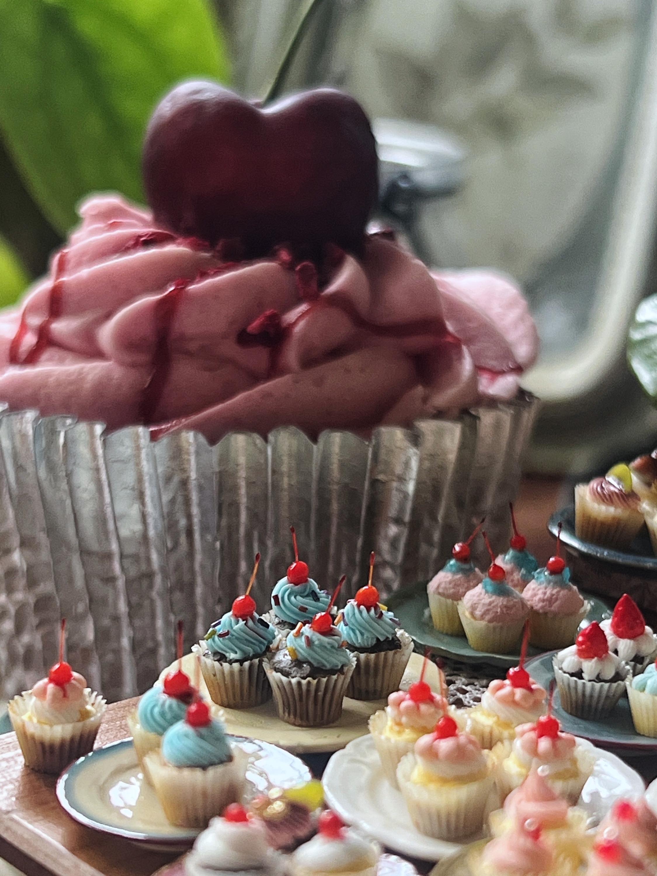 Miniature 1:12 Scale Cupcakes - Handmade Hyper Realistic Dollhouse Food ...