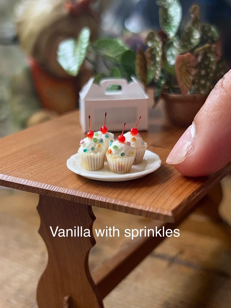 Miniature 1:12 Scale Cupcakes - Handmade Hyper Realistic Dollhouse Food ...