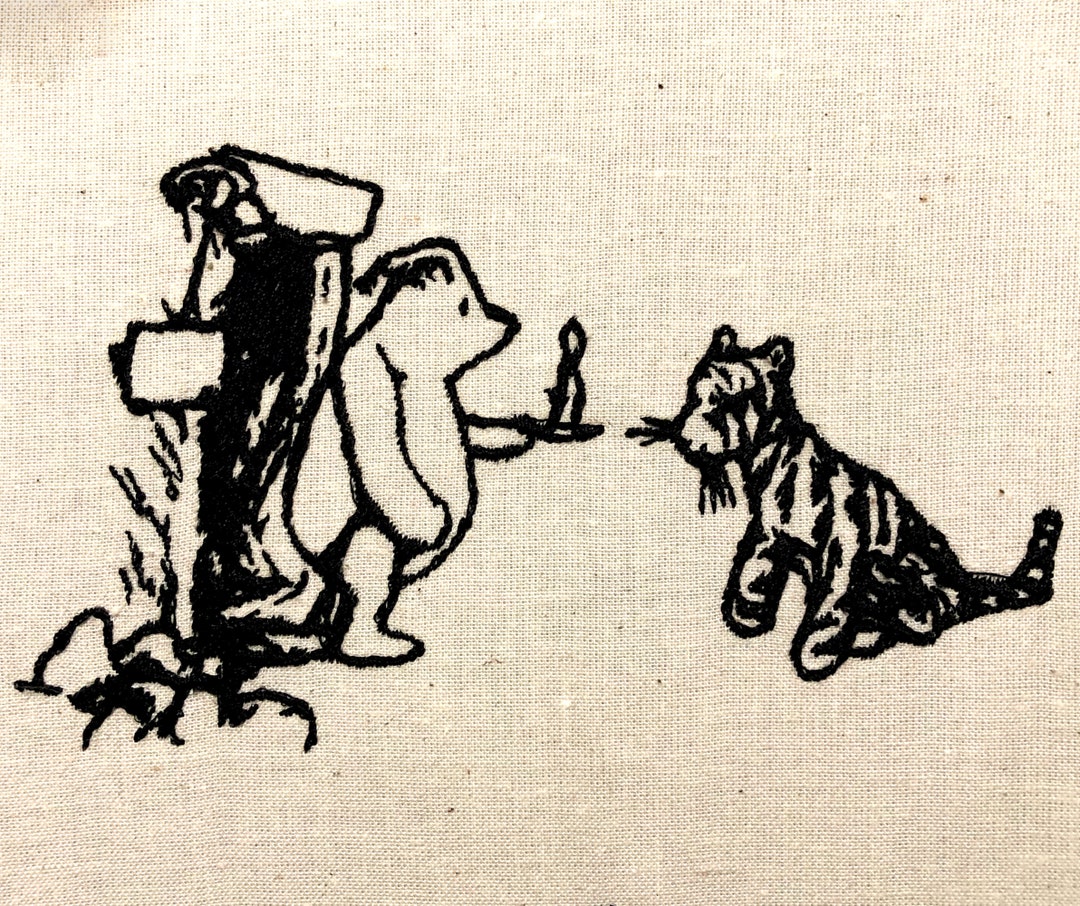 Winnie and Tigger Outline Machine Embroidery Pattern Embroidery Design ...