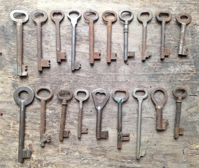 Vintage Metal Big Key, Rustic Skeleton Keys, Antique Keys, Barn Keys ...