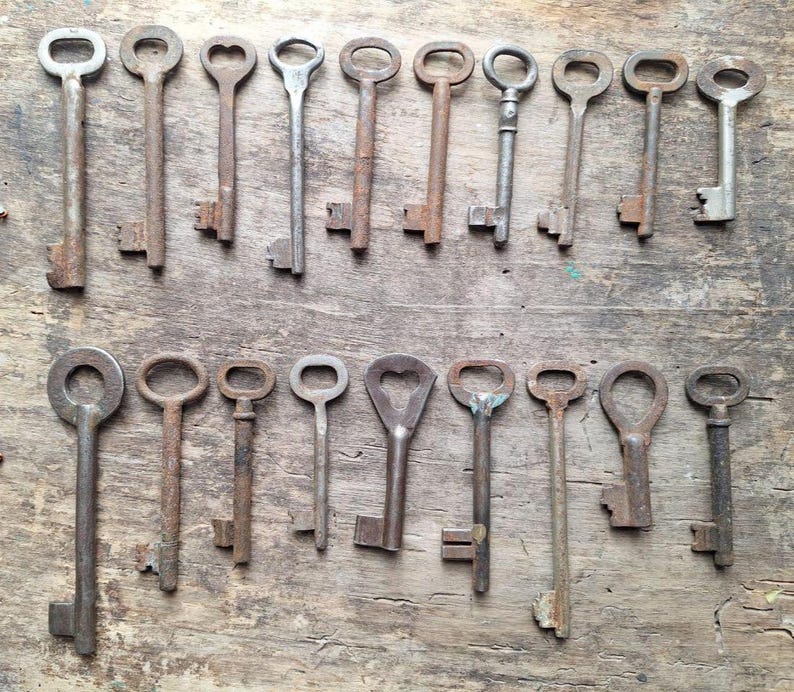 Vintage Metal Big Key, Rustic Skeleton Keys, Antique Keys, Barn Keys ...