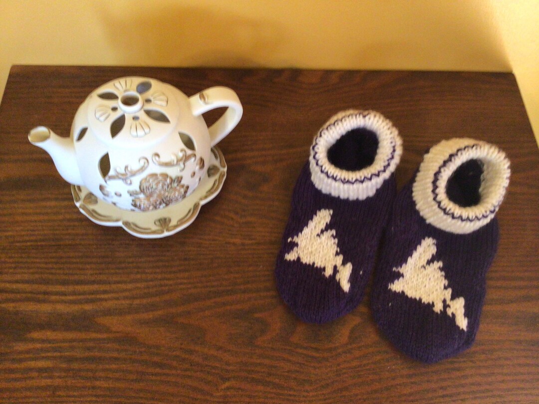 Newfoundland Map Slippers - Etsy