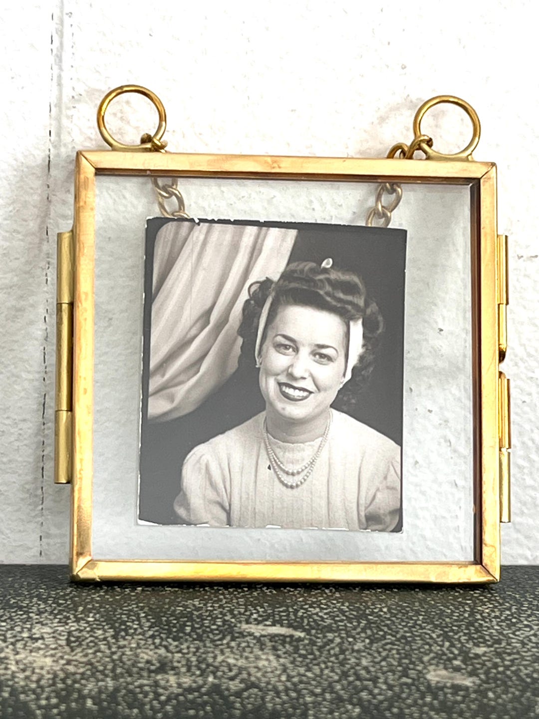 Small Brass Hanging Frame | Ornament Frame - Etsy