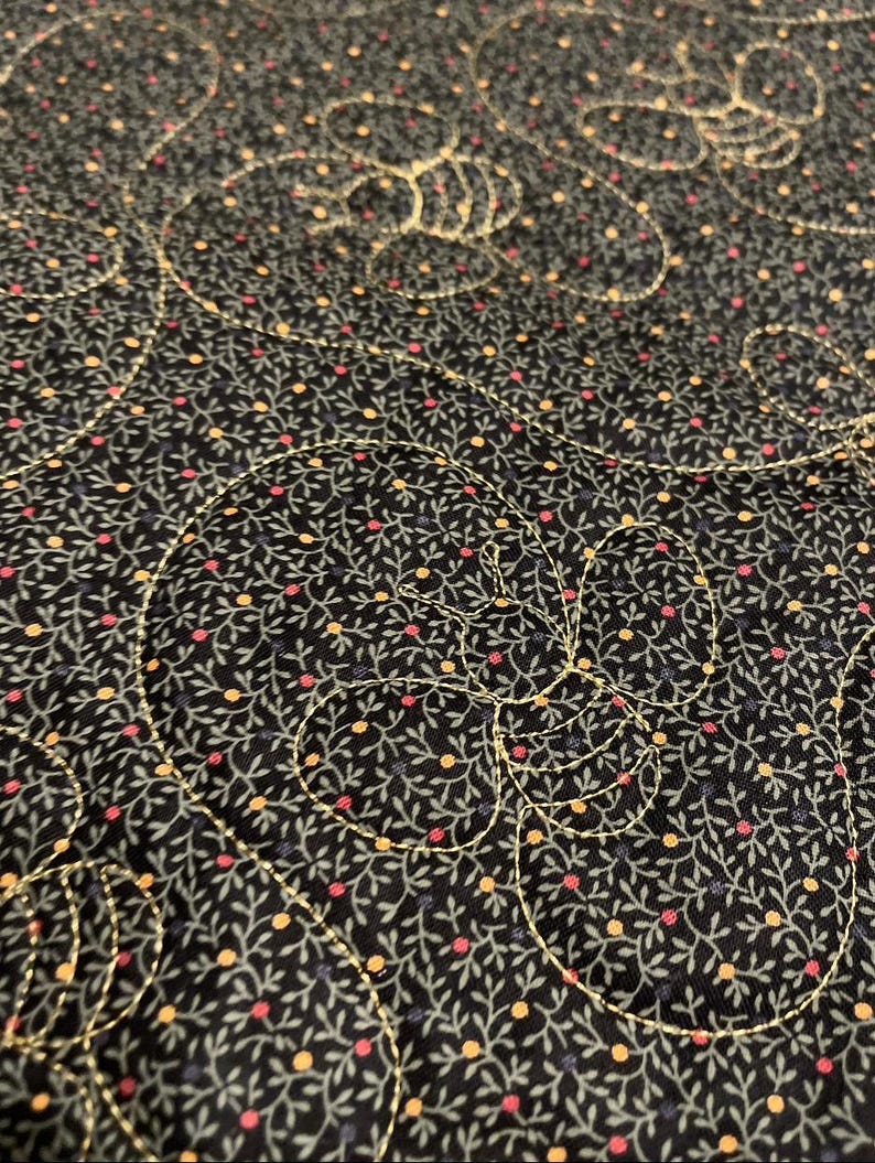 Bee Garden Quilt – Handmade Throw Quilt With Bee Motif - Etsy