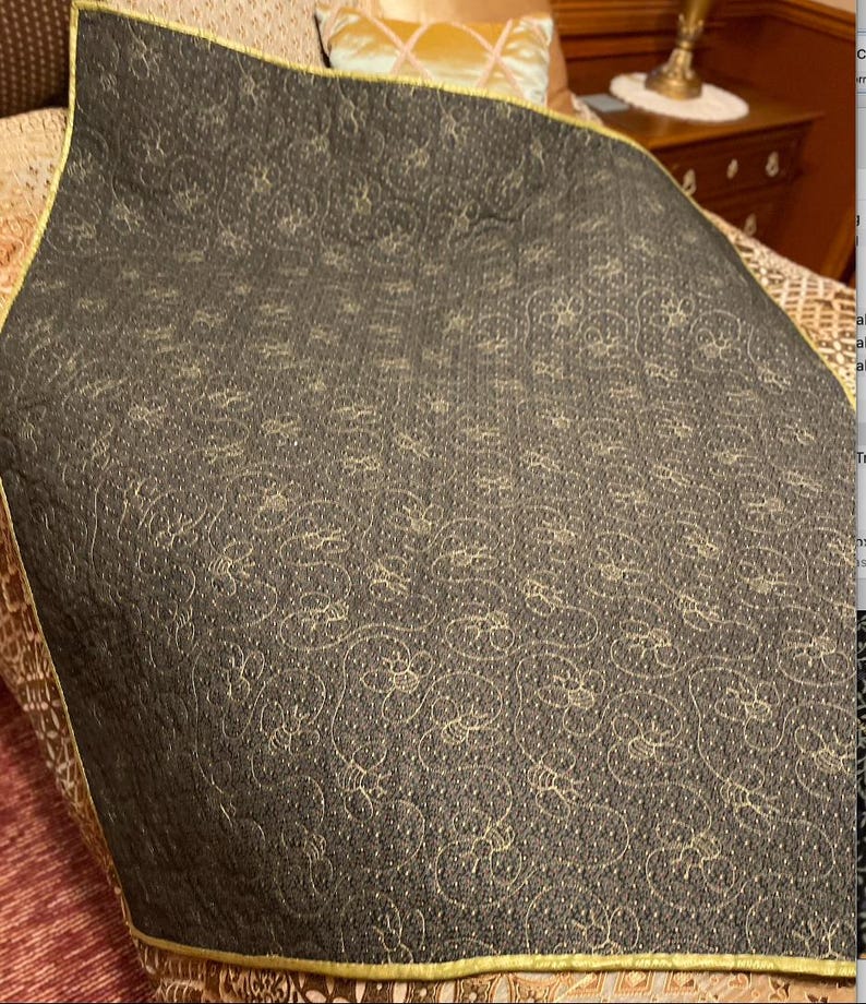 Bee Garden Quilt – Handmade Throw Quilt With Bee Motif - Etsy