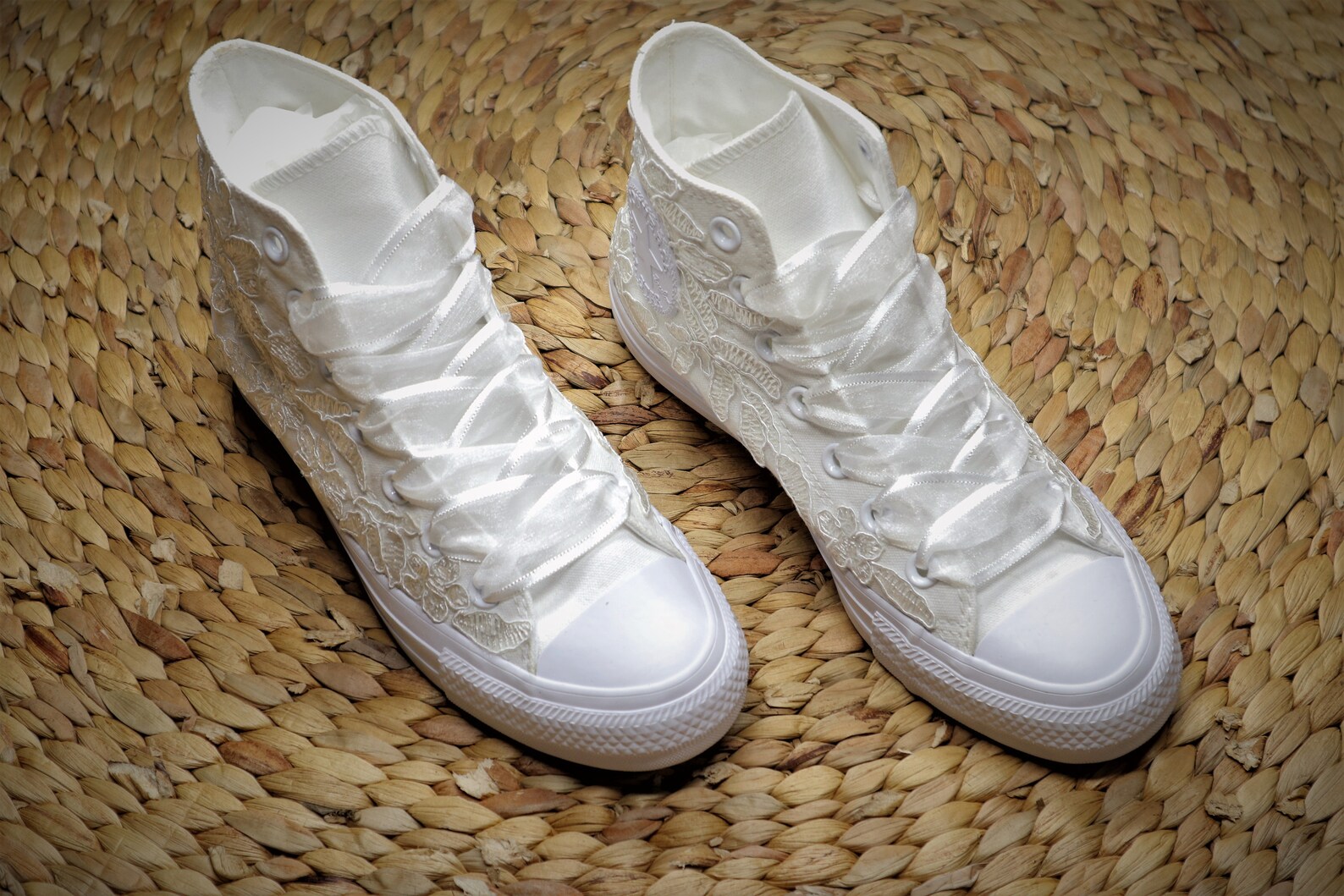 White Wedding Converse for Bride Lace Converse Bridal - Etsy