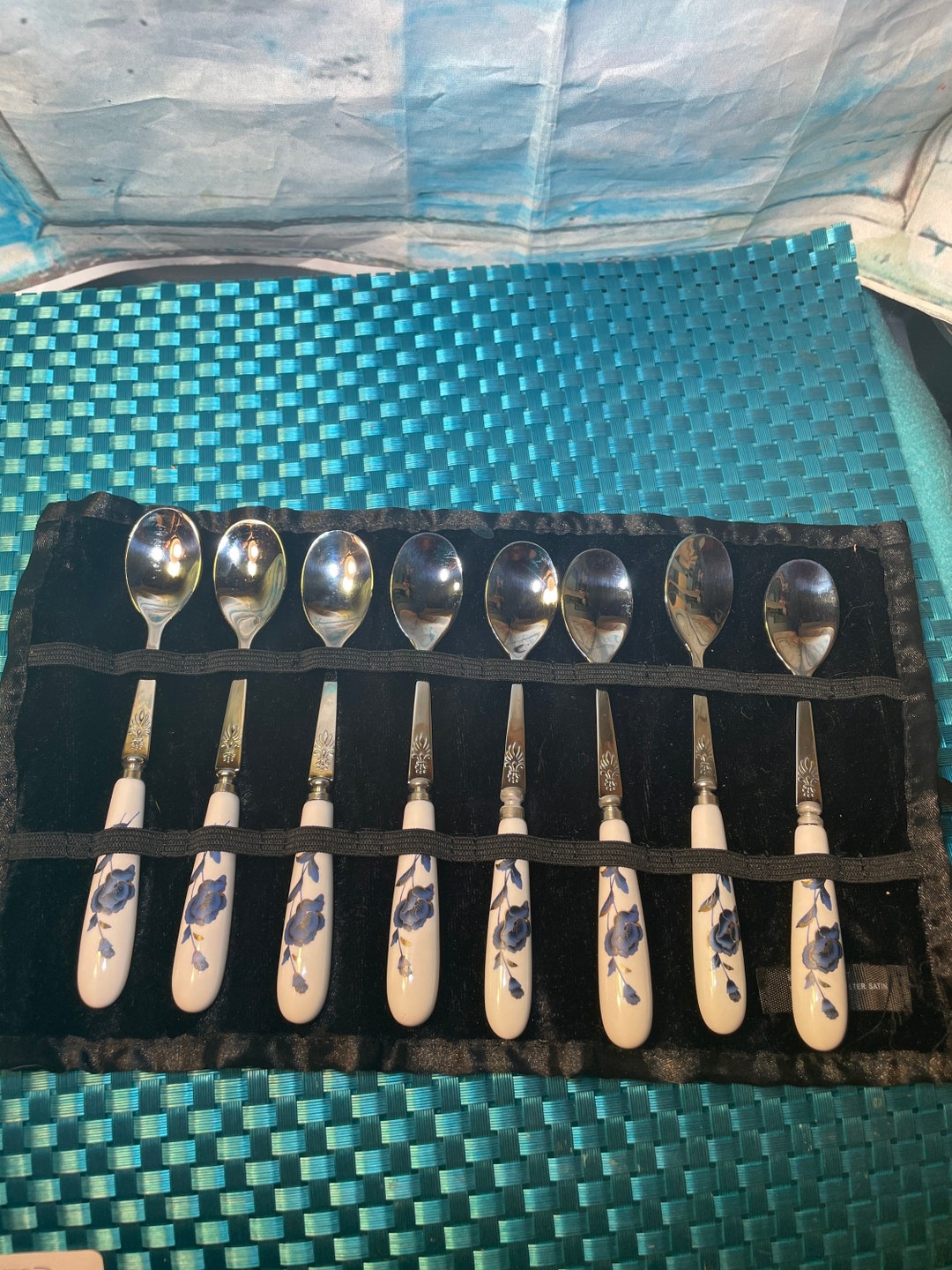 Set of 8 Dessert Spoons Vintage Stainless Spoons in Velvet Pouch NEW ...