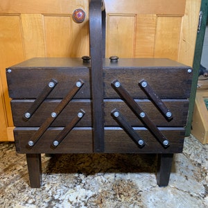 Antique Singer Dove Tailed Wooden Sewing Box Multiple Compartments ...